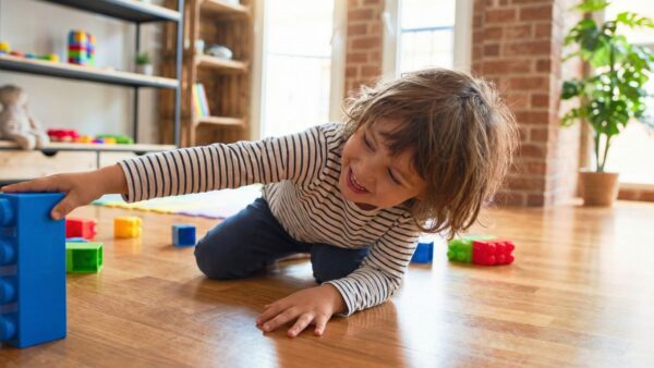 Understanding Hand Dominance in Children | How & When It Develops